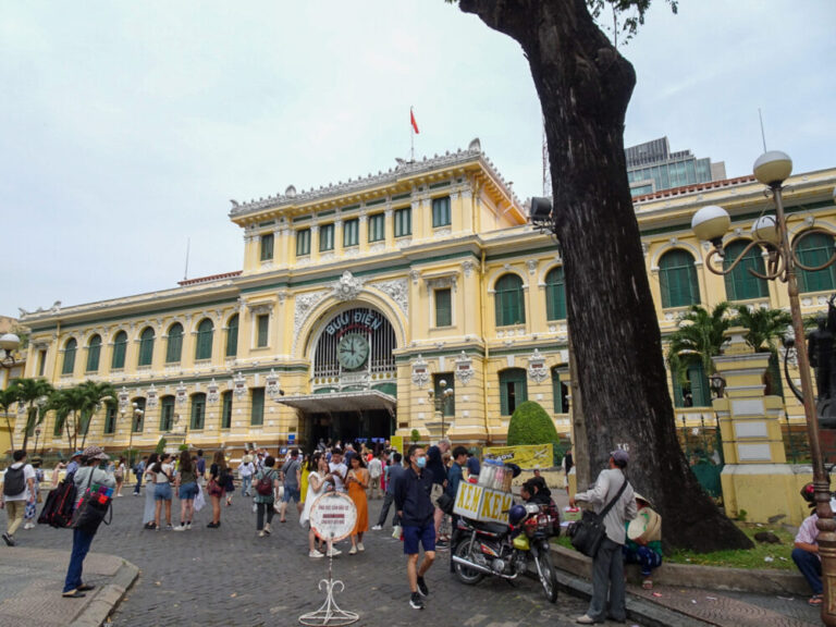 サイゴン中央郵便局 | ベトナム の建築【世界建築巡り】